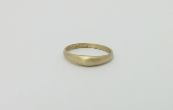 Expanding gold wedding band – G Rubinstein Jewellery